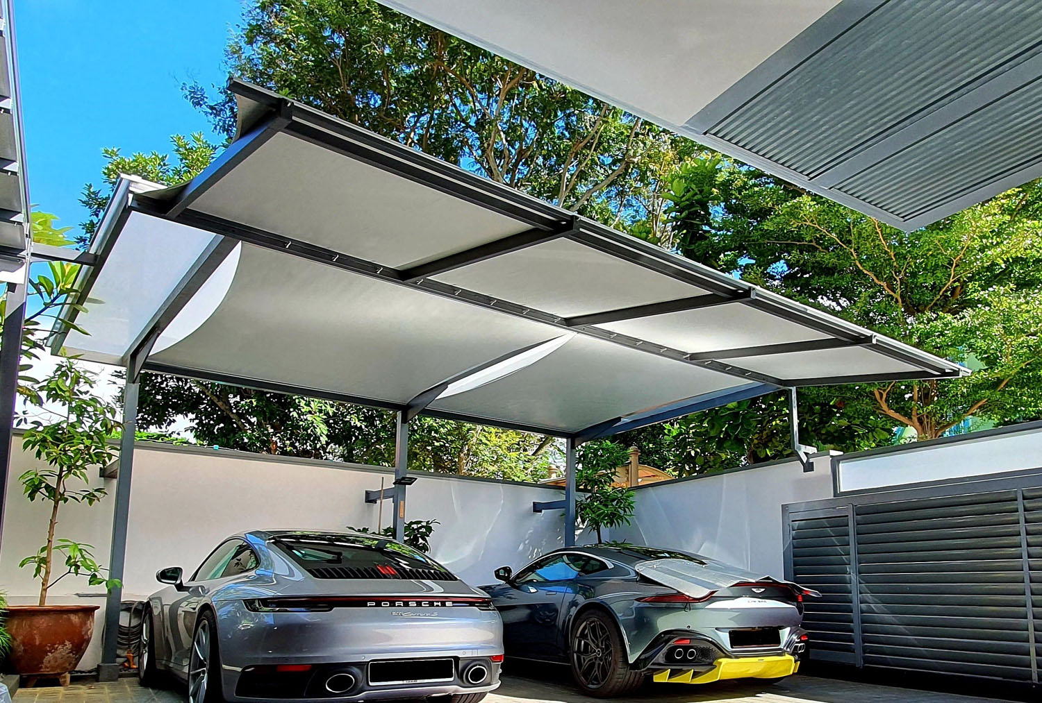 Zip Track Blinds Singapore | Outdoor Zip Blinds for Balcony